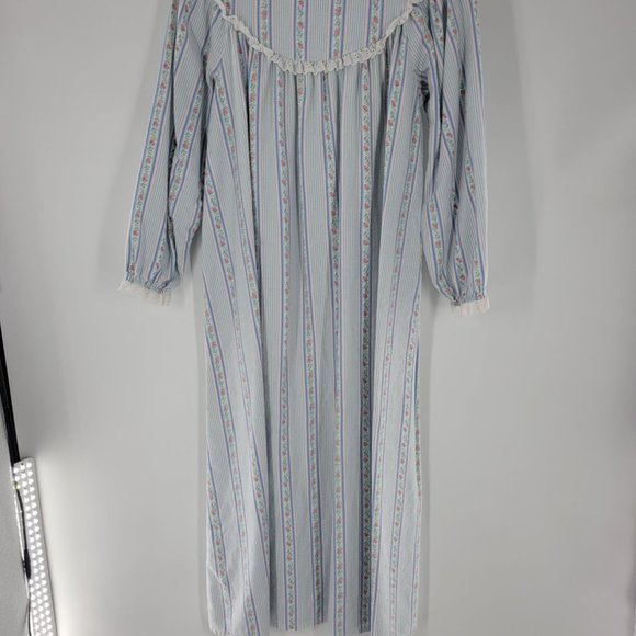 Lanz Of Salzburg | Intimates & Sleepwear | Vintage Lanz Of Salzburg ...